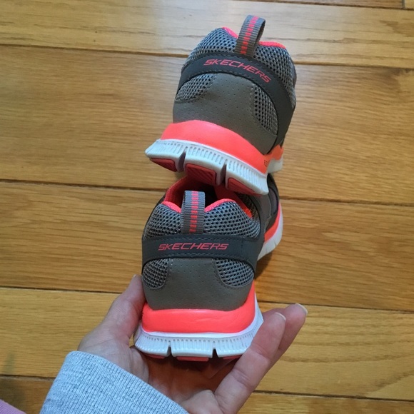Skechers | Shoes | Skechers Flex Sole 1727 Sneakers | Poshmark